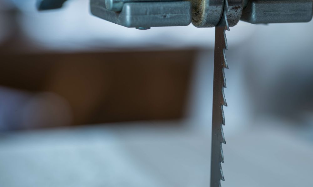 Tips for Choosing the Right Tooth Pattern for Your Bandsaw